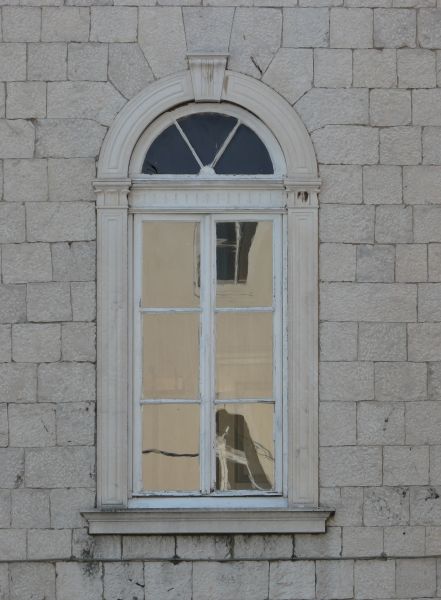 arched white window texture 0255 - Texturelib