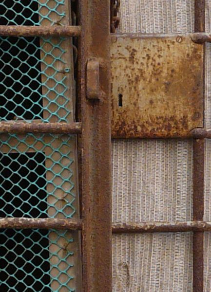 rusted window texture 0329 - Texturelib