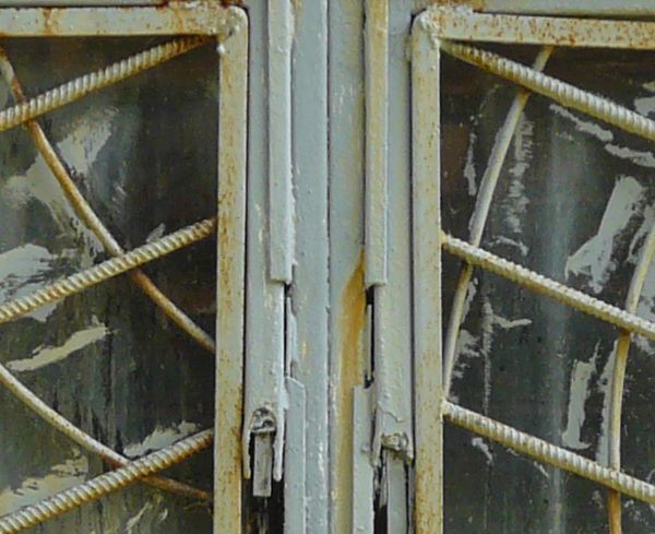 window texture with bars 0341 - Texturelib